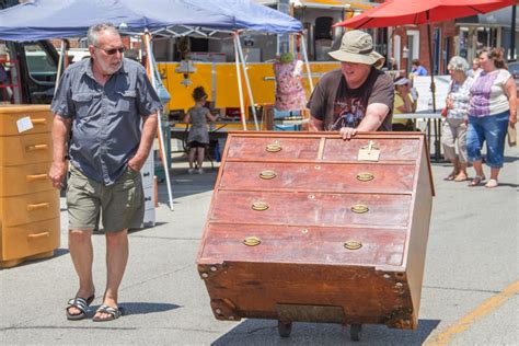Litchfield Pickers Market The City Of Litchfield
