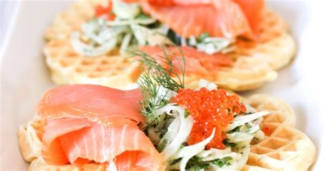 Wolkenfees Küchenwerkstatt Herzhafte Waffeln mit Meerrettich Lachs Keta Kaviar und Fenchelsalat