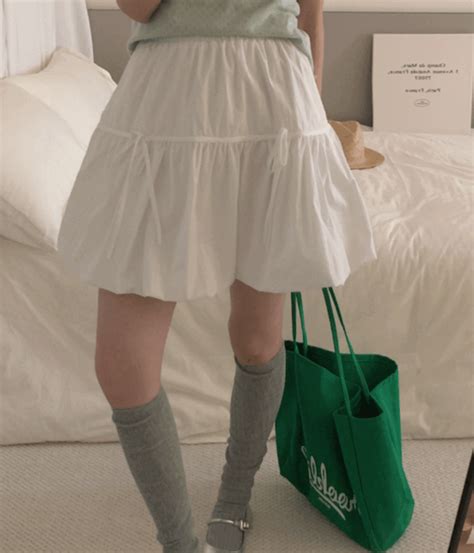 반하니 마나 ️허리 밴딩 리본 화이트 미니 펌킨 스커트