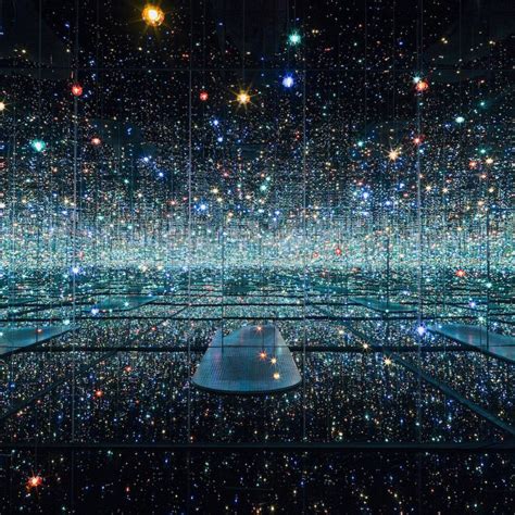 Yayoi Kusamas Mirror Rooms And Polka Dot Installations Come To New York