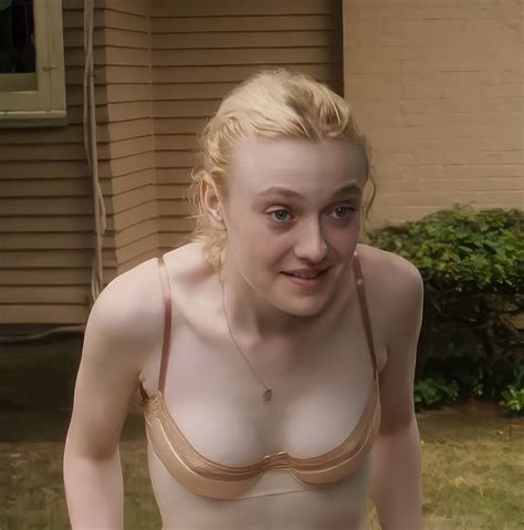 Dakota Fanning Skinny Dip Of The Day