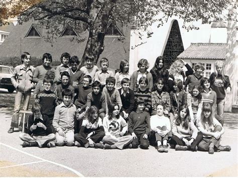 Photo De Classe Sixieme De 1976 Collège Notre Dame Du Pont Copains D