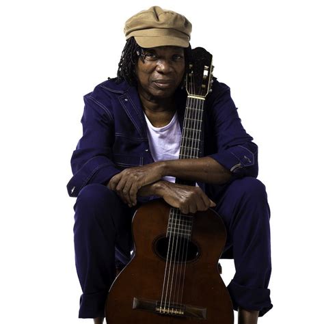 UpdateCharts on Twitter Há 80 anos nascia Milton Nascimento Lenda