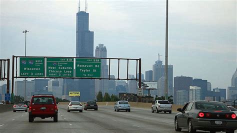 Text Phishing Scam Targets Illinois Tollway Customers Falsely Claiming