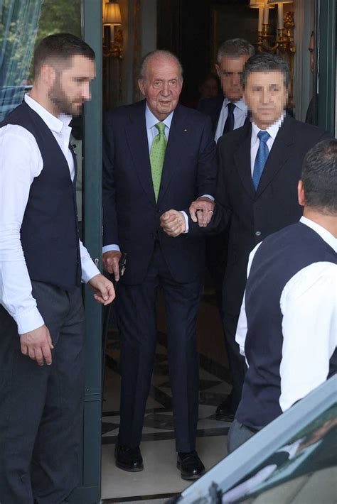 Lex Maîtresse De Juan Carlos Lattaque En Justice Pour 145 Millions D