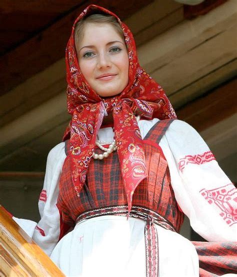 Русские красавицы в национальных нарядах Русская мода Костюмы для