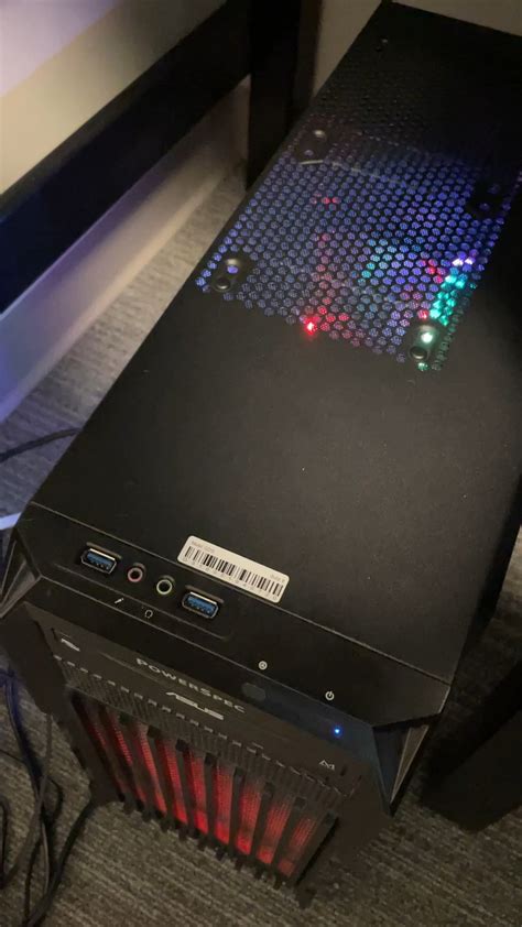 Pc Doesnt Show Anything Unless Power Is Turned Off And On The Monitor