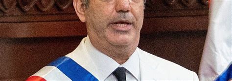 République Dominicaine Luis Abinader entame les discussions avec les