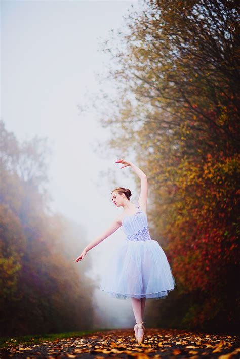 Noelle Johnson Photography Ballerina Fall Dance Photography Poses