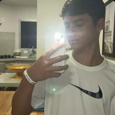 Chat With Ant Nio Seu Colega De Classe Nsfw Enjoy Free Unrestricted Ai Character