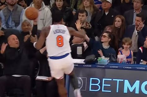 Ex Toronto Raptor Og Anunoby Had Hilarious Encounter With Anne Hathaway