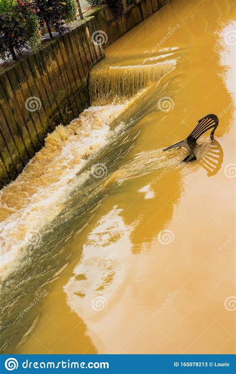 Robine Canal Overflow In Narbonne Redactionele Stock Foto Image Of