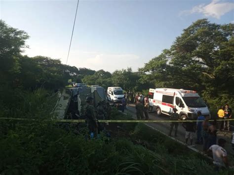 Dos Aparatosos Accidentes En Oaxaca Dejaron 7 Muertos Infobae