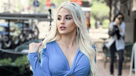 Sara Reljić Biografija Online