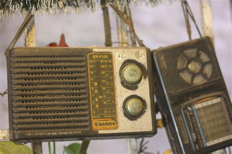 What Are The Different Types Of Radios Wesn