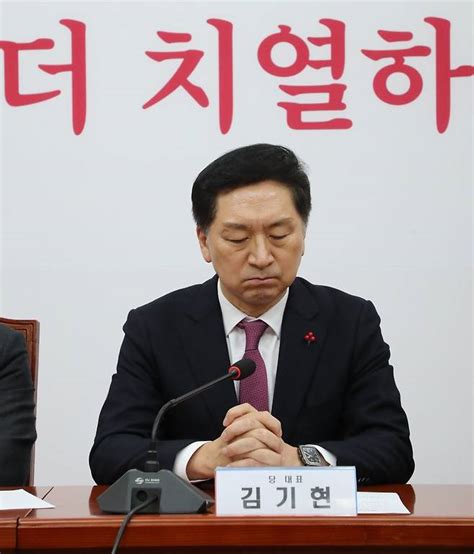 김기현 사퇴론 일축친윤 초선들은 중진에 “자살특공대” 비판