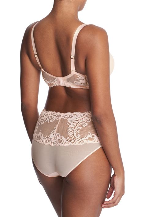 Buy Feathers Full Figure Contour Underwire Bra In Seashell Online Natori