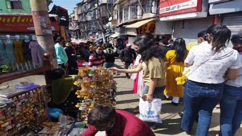 Shimla Winter Carnival सैलानियों के स्वागत में हर जगह सजा बाजार