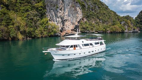 Private Yacht Charter Vs Cruise Ship Holiday Simpson Yacht Charter