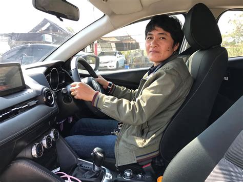 พี่แตกับการเรียนขับรถวันแรก ชั่วโมงแรก ลงเรียนหลักสูตรเกียร์ออโต้ 10 ชั่วโมง 🚗วันอังคาร ที่ 10