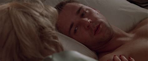 AusCAPS Russell Crowe Shirtless In L A Confidential