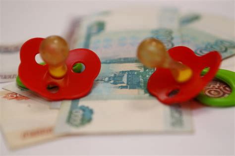 На какой срок назначается выплата ежемесячного пособия для детей в возрасте до 3 лет из средств