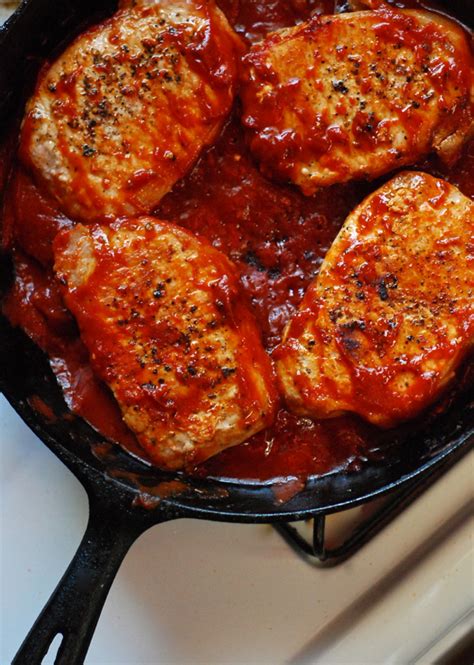 Skillet Tomato Sauce Pork Chops ChinDeep