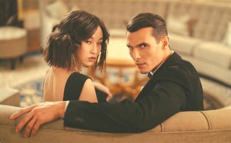 5 Reasons Why Does My Husband Look At Other Women Solved