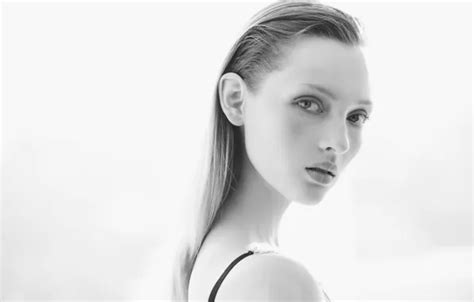 Wallpaper Look Face Model Vanessa For Mobile And Desktop Section