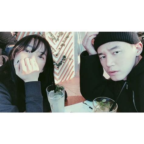 윤승아♥김무열 “갑자기 분위기 섹시” 비주얼 부부다워 Sns★컷 손에 잡히는 뉴스 눈에 보이는 뉴스 뉴스엔