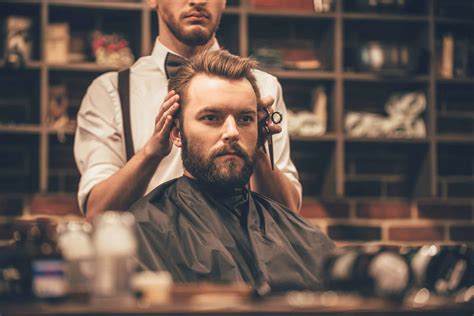 Short Haircuts For Men With Round Faces