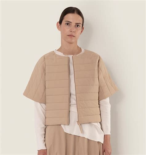 Chie Mihara Vega Vest Nude Clothes Fall Winter Collection