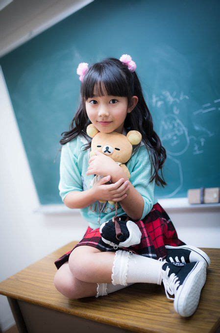 ボードジュニアファッションのピン