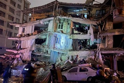 بالصور والفيديو زلزال مدمّر يضرب جنوب تركيا ويشعر به سكان المنطقة