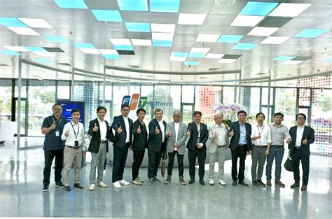 THE VISIT AND WORKING SESSION OF AICHI JAPAN BUSINESS DELEGATION TO FPT SEMICONDUCTOR TO LEARN