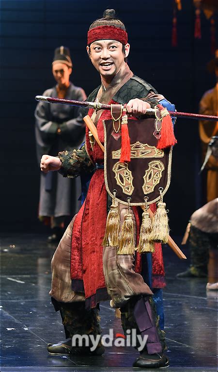 Md포토 가수 테이 조선시대 무사 어울리나요