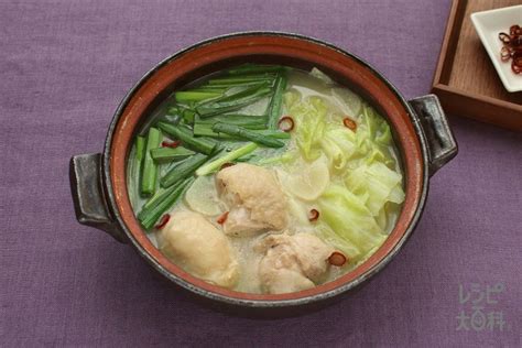 鶏とキャベツの白湯鍋のレシピ・作り方｜レシピ大百科（レシピ・料理）｜【味の素パーク】 鶏もも肉やキャベツを使った料理 Recette