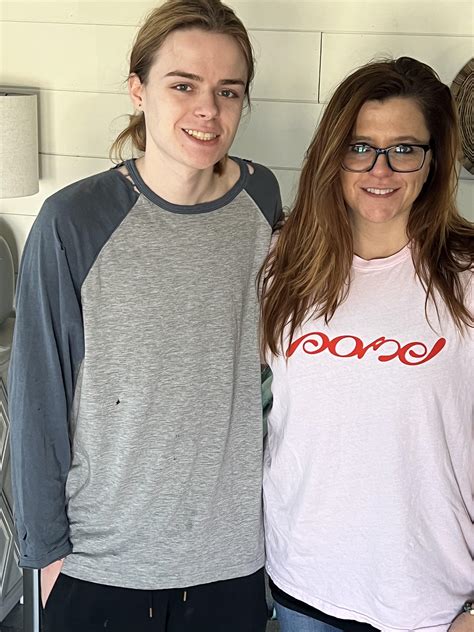 My Mom Loves Her New Pond Shirt Rpond
