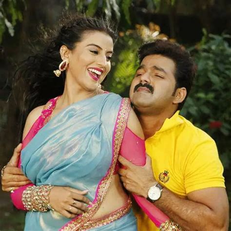 Bhojpuri Jodi Akshara Singh Pawan Singhs Sensuously Hot Pictures From