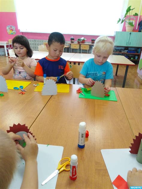 Поделка из втулки «Ежик Колючка 6 фото Воспитателям детских садов школьным учителям и