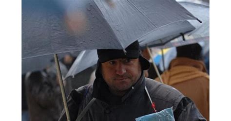 Дъждът разгони протестиращите пред Народното събрание