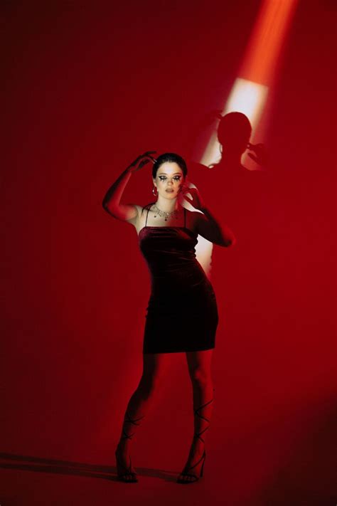 Mary Skype Luxuretv Life Girl Profile And Live Cam Show Luxuretv Life
