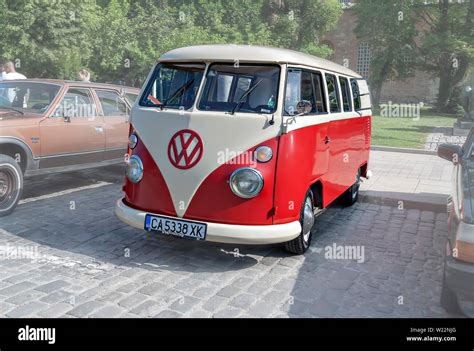 Klassischer transporter Fotos und Bildmaterial in hoher Auflösung Alamy