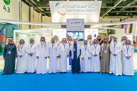 السعودية للكهرباء تستعرض مشاريع العدادات الذكية والطاقة المتجددة في