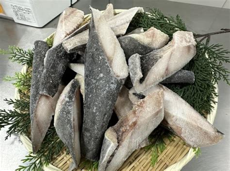 【訳あり】銀ダラ切落し2kg 尾頭小さくない 照焼き西京漬｜仕入れなら業務用食材卸売市場mマート