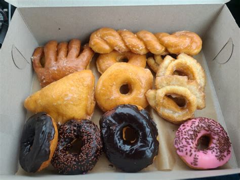 The Unassuming Donut Shop In Oregon That Will Win Your Heart One Donut At