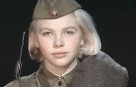 От звезды фильма «А зори здесь тихие до депутата Госдумы Почему Елена Драпеко ушла из кино и