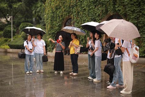 追寻红色足迹，汲取前行力量 重庆工商大学文学与新闻学院暑期“三下乡”实践团实地调研万州红色地标 重庆工商大学文学与新闻学院
