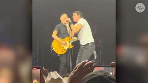 Fan Rushes Stage Grabs Mic During Summer Of 69 Bryan Adams Unfazed