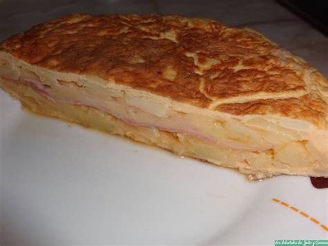 Tortilla rellena de jamón y queso